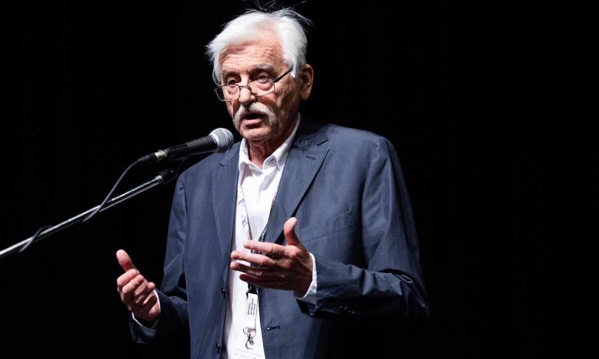 KVIFF | Standing ovation for Pictures of the Old World